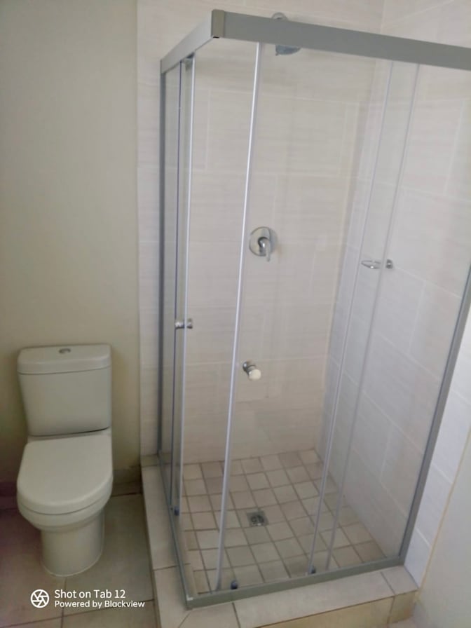 Unfurnished room in a house | Clairvaux Road, Randb... – Roomies.co.za